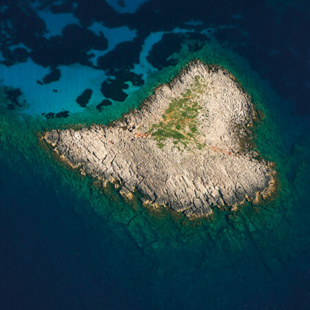 Heart Islands of the World - Top 24 (PHOTOS) · Pipeaway