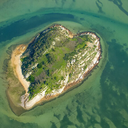Heart Islands of the World - Top 24 (PHOTOS) · Pipeaway