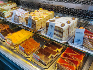 Budapastry: 12 Best Hungarian Desserts in Budapest · Pipeaway