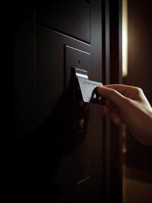 21 Most Disturbing Violations of the Hotel 'Do Not Disturb' Policy
