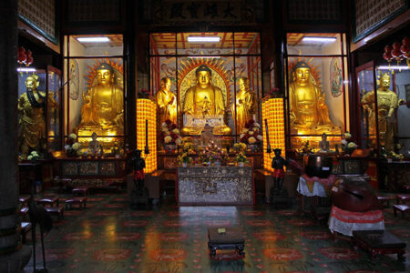 Kek Lok Si Temple at Night: Penang's Annual Light-Up - Pipeaway