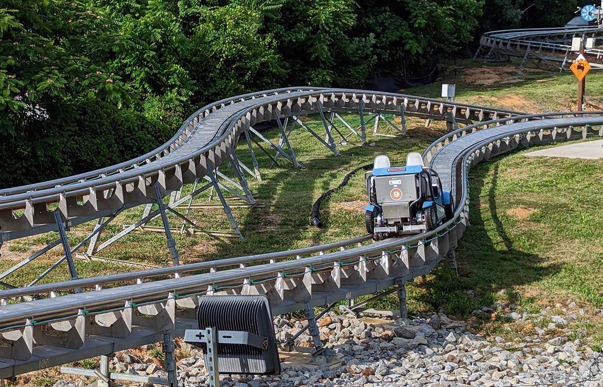 Top 7 Must-Try Rides in Pigeon Forge for Thrill Seekers - Pipeaway